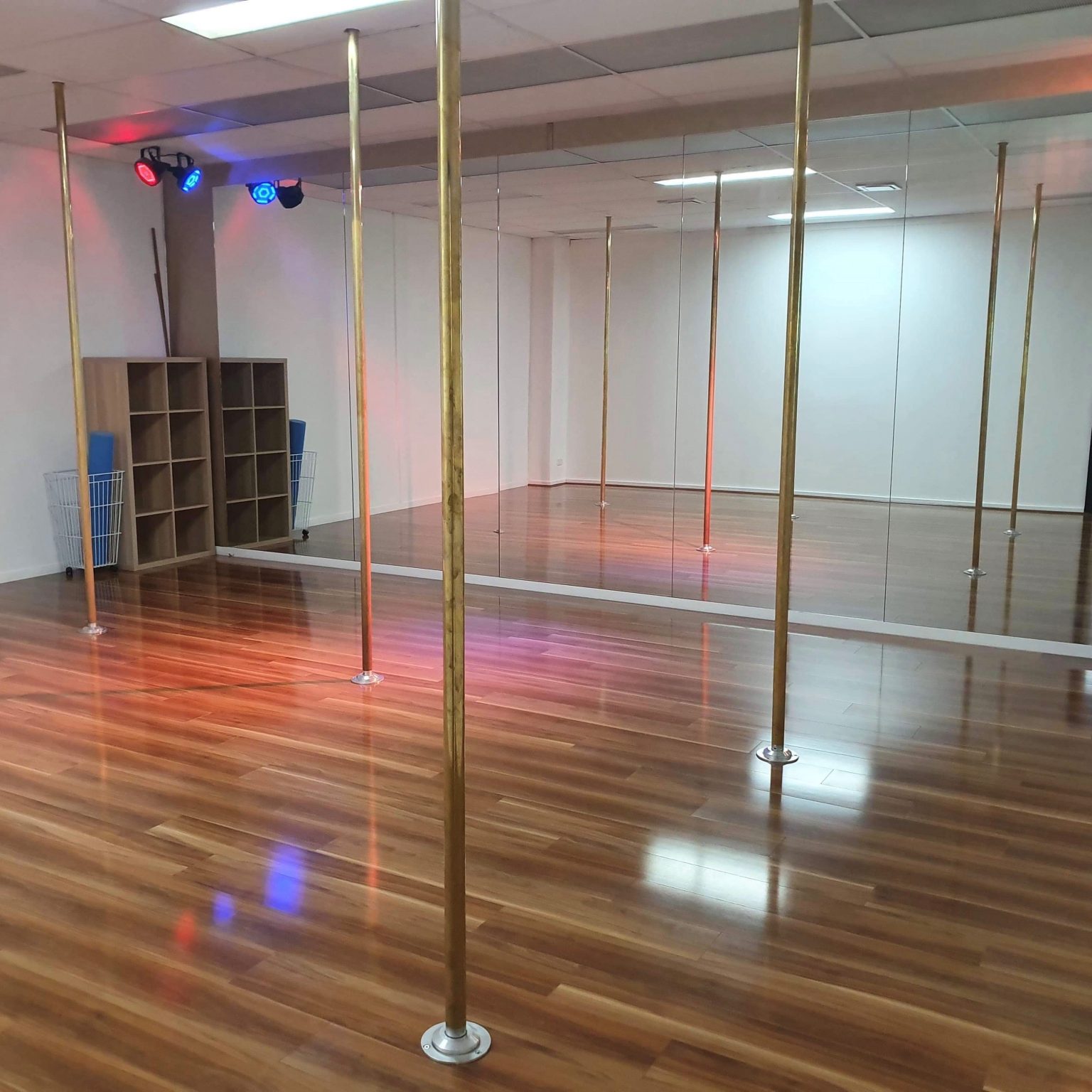 Pole Queens – Pole & Aerial Fitness